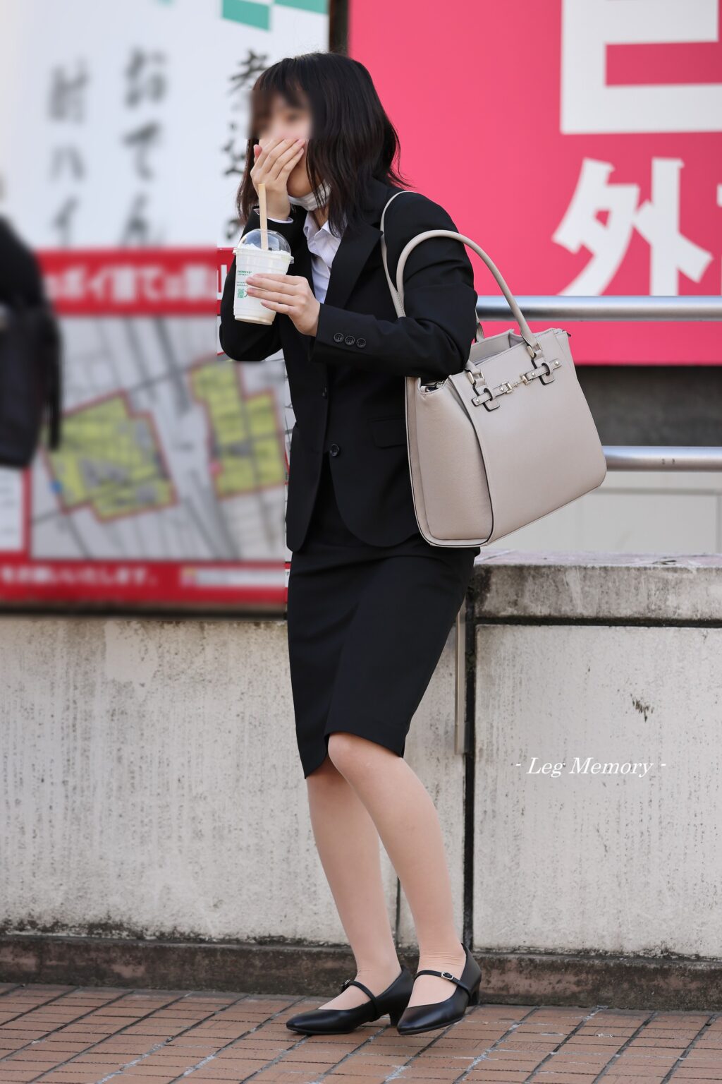 Photo Gallery Office Lady 126 – 130 | Leg Memory